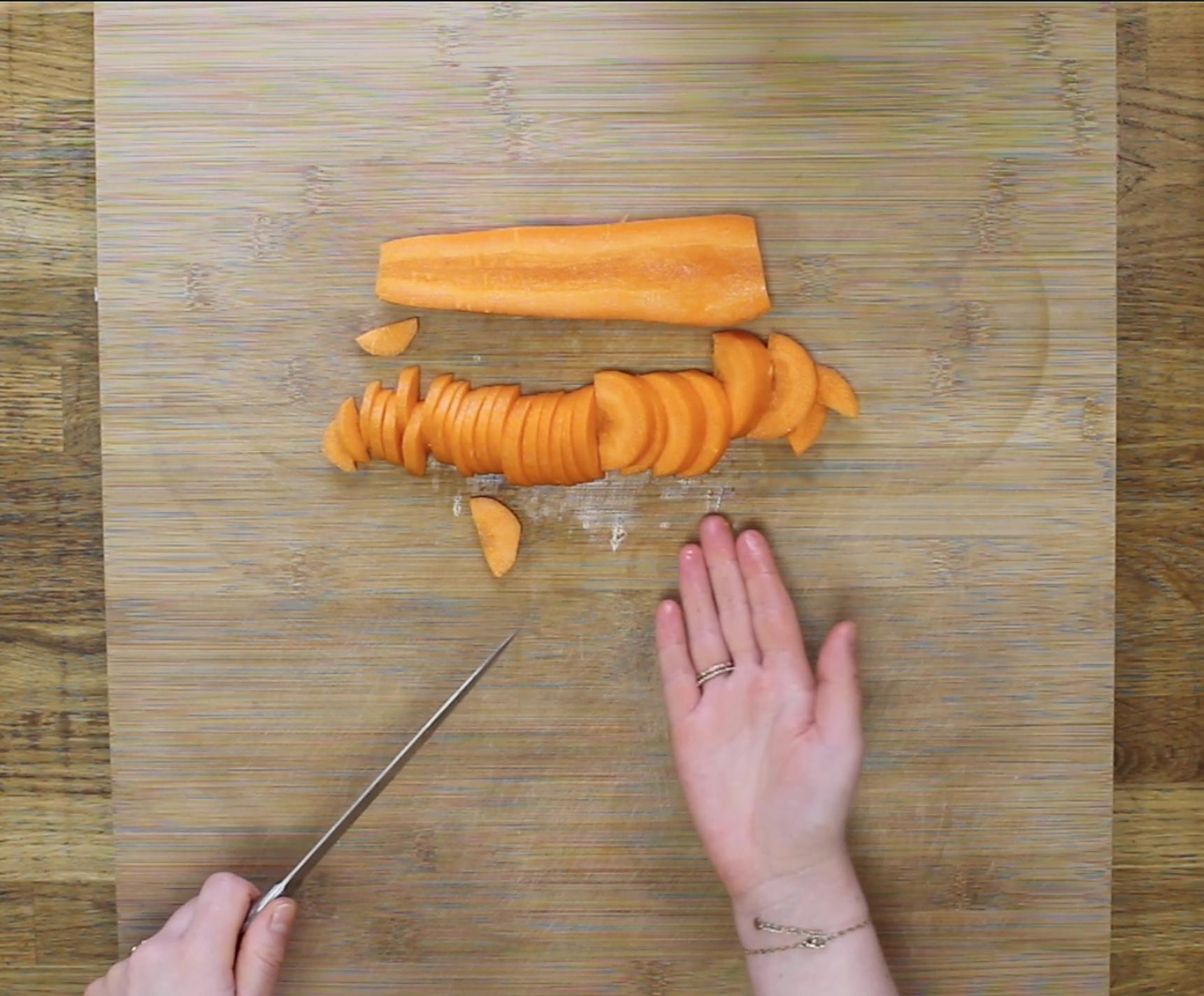 Comment découper des carottes en rondelles ? - Le Blog - Les Commis