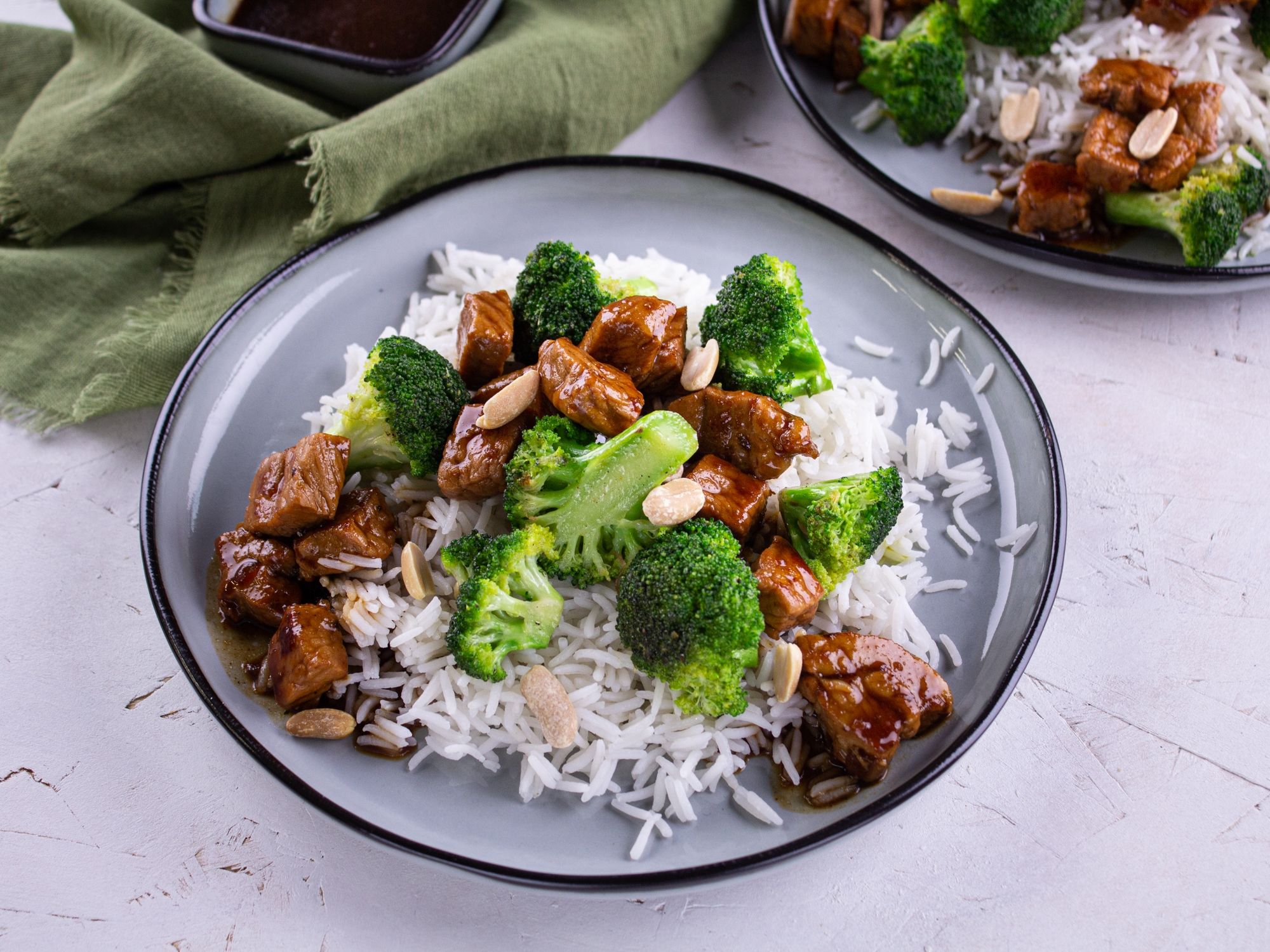 Porc au Caramel & Riz sauté au Brocoli - Recette - Les Commis